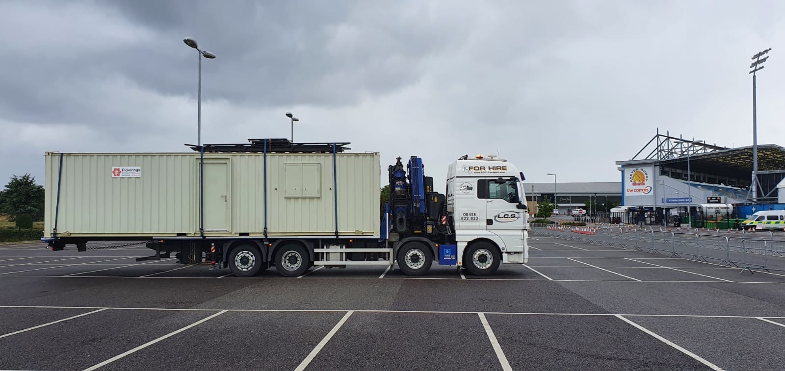 32ft office to Sandy Park, Exeter - LCS Transport