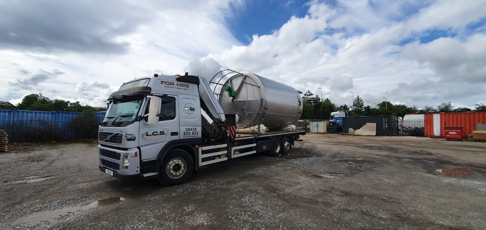 Hiab delivery of oversized tank to Okehampton - LCS Transport