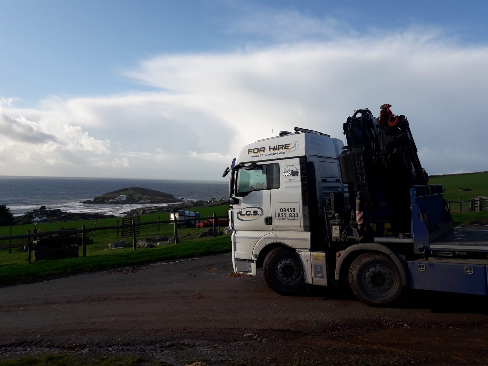 Signage all complete on the new crane lorry - LCS Transport